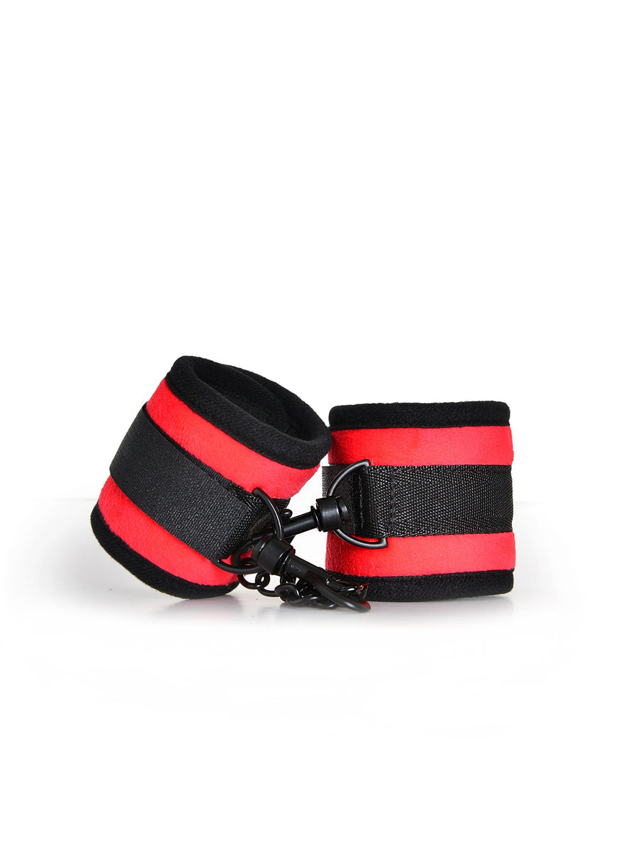 Red Velvet Handcuffs With Detachable Chain – Skin Two UK